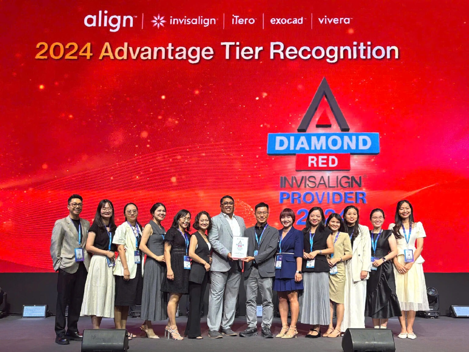 Nha khoa Parkway được vinh danh với Red Diamond tại Hội nghị Thượng ...